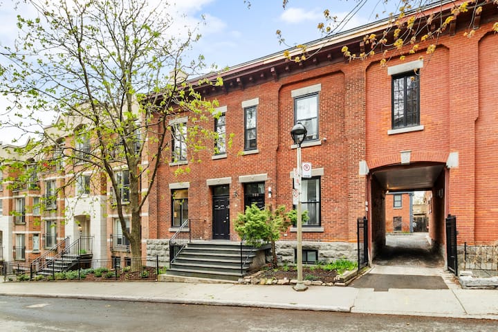 4bedroom Townhouse In The Heart Of Montreal - Montréal, QC