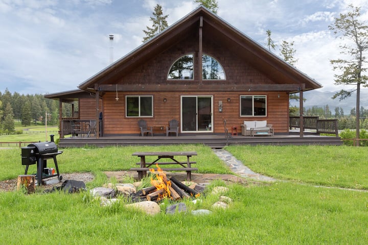 Cozy Chalet | Private Hot Tub Near Whitefish - Whitefish