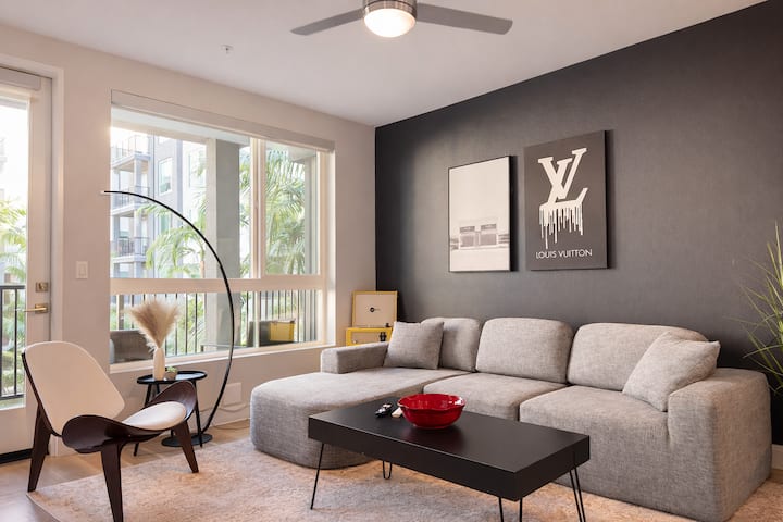 Designer Apartment W/ Pool & Gym 10 Min To Disney - アーバイン, CA