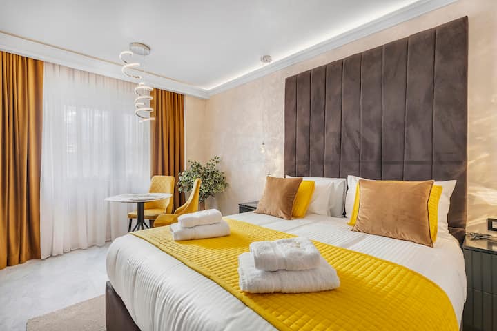 A&r Luxury Apartments Delux King Studio A 4 - トレビエハ