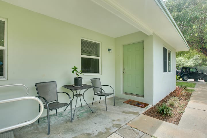 Walk To Dtwn! Pet-friendly Condo In Delray Beach - Golf, FL