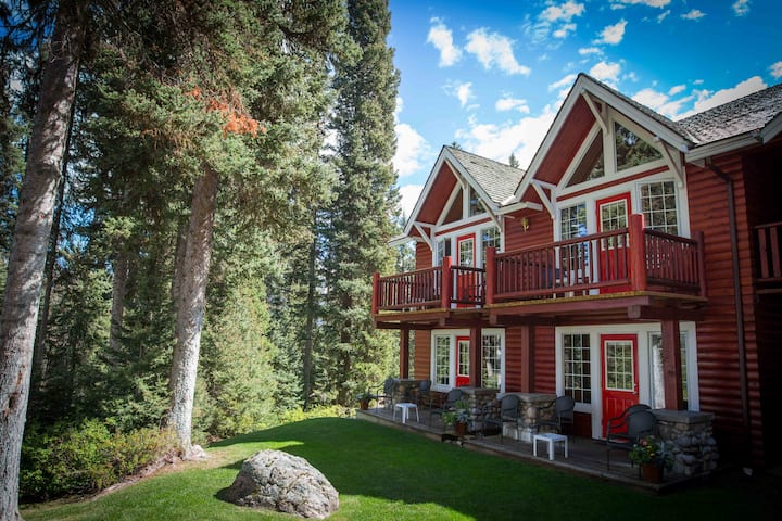 Lake Louise Retreat With Fireplace & Balcony - Lake Louise
