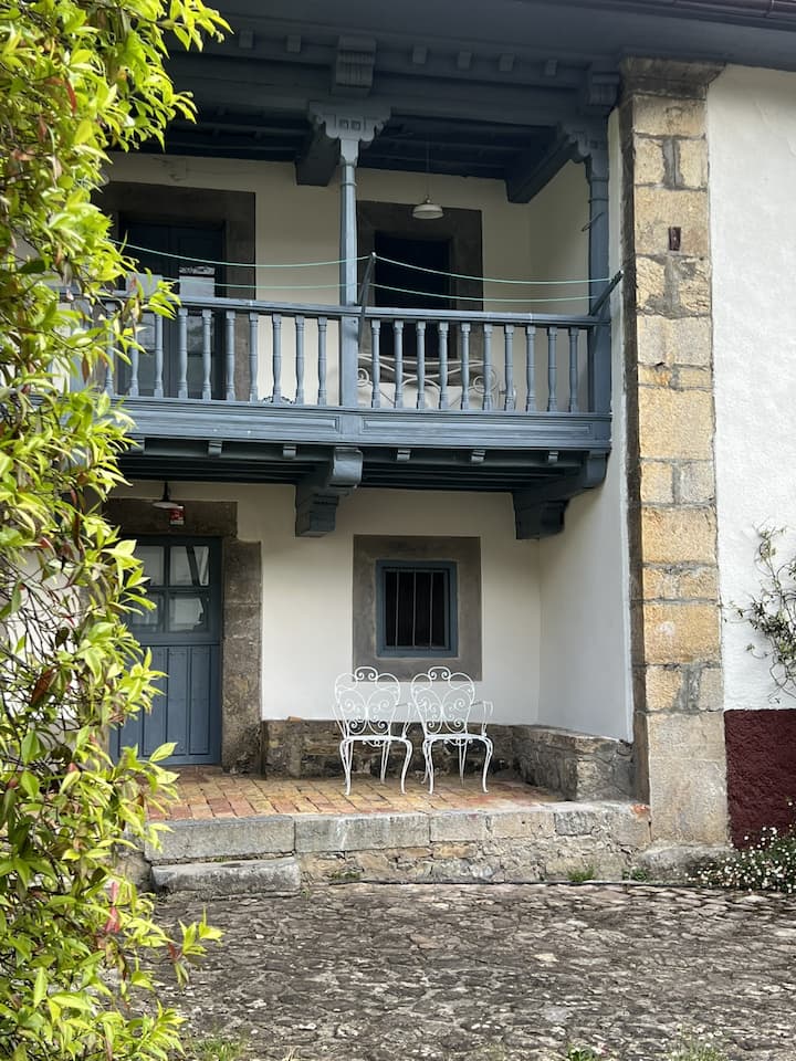 Casa Rustica L'alloru En Aldea De Llanes - Llanes