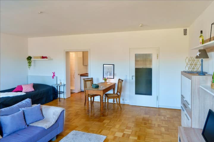 Helle 1,5 Zimmer-wohnung In Zentraler Best-lage - Essen