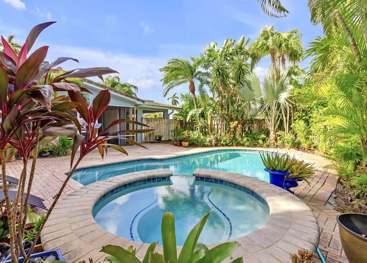Luxury Pool Home Near Wilton Drive - Wilton Manors, FL