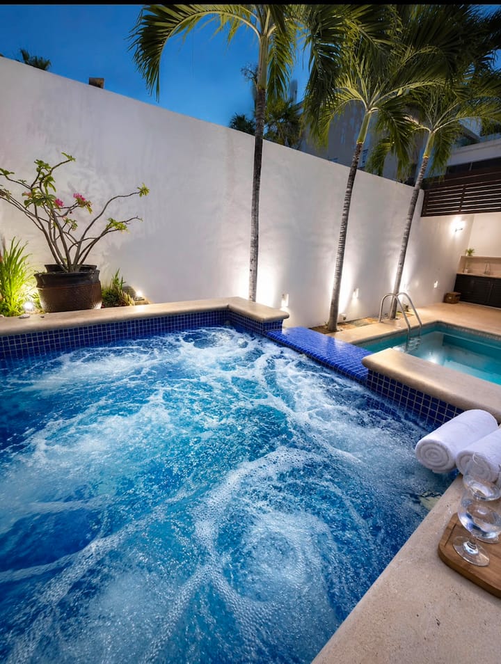 Casa Hermosa Grande Cerca De La Zona - Cancún