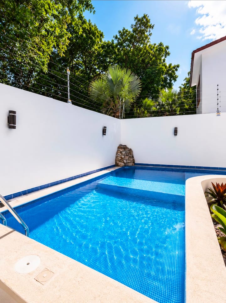 Casa Grande Con Alberca Y Asador - Cancún
