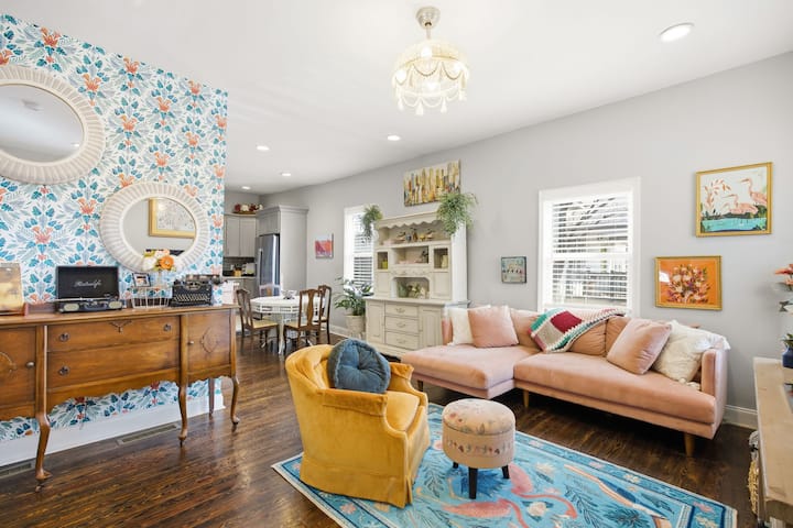 Charming Boho Bungalow - Marietta Square! - Marietta, GA