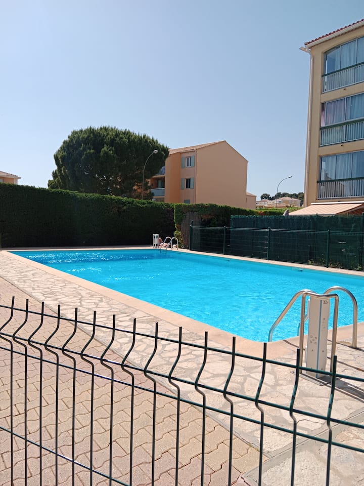 T2, Climatisé, Piscine Et Parking Privatif - Sanary-sur-Mer