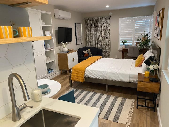 New Beach Studio | Patio | Walk To Sand | Sofi - Manhattan Beach, CA