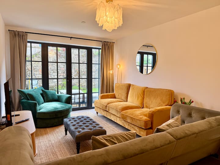Sleeps 9/luxury Stay/hot Tub/parking/wi-fi (2) - Chepstow