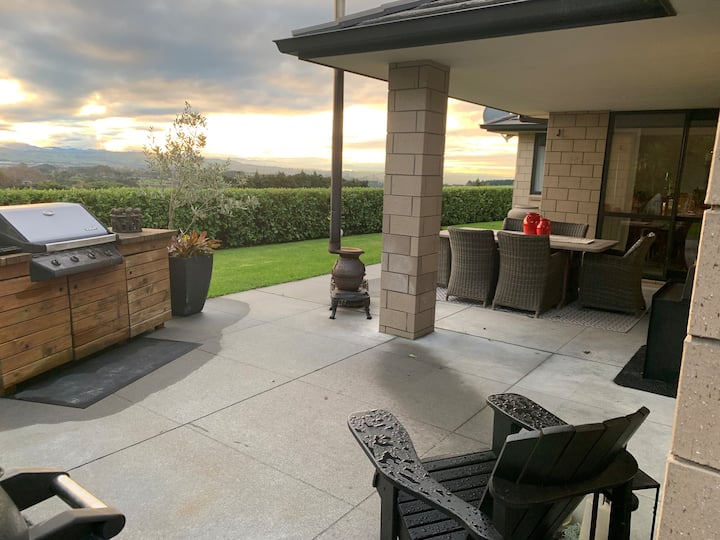 Warner Road Retreat - Tauranga