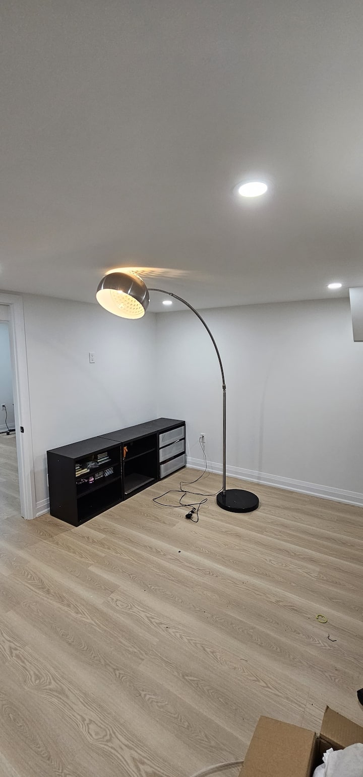 Modern Comfort In Oakville | Cozy 2br Basement Apt - Oakville