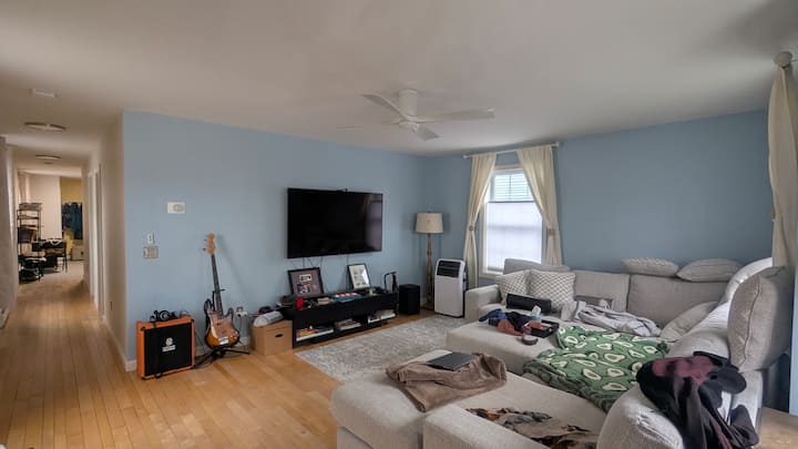 Gorgeous Sunny Apartment On The Lake - Burlington, VT