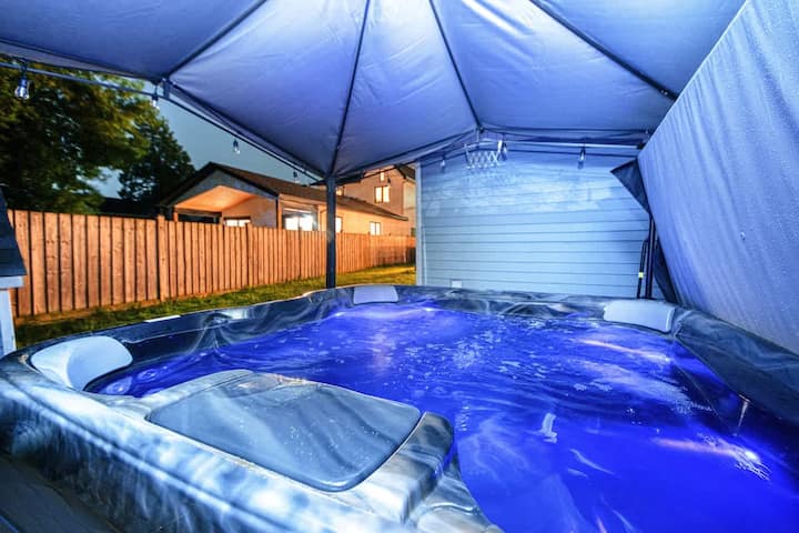 Vintage Niagara Getaway | Private Hot Tub - Niagara Falls