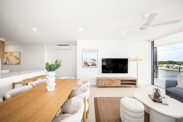 St Clair Luxury Lake Kawana Living - Sunshine Coast Queensland, Australia