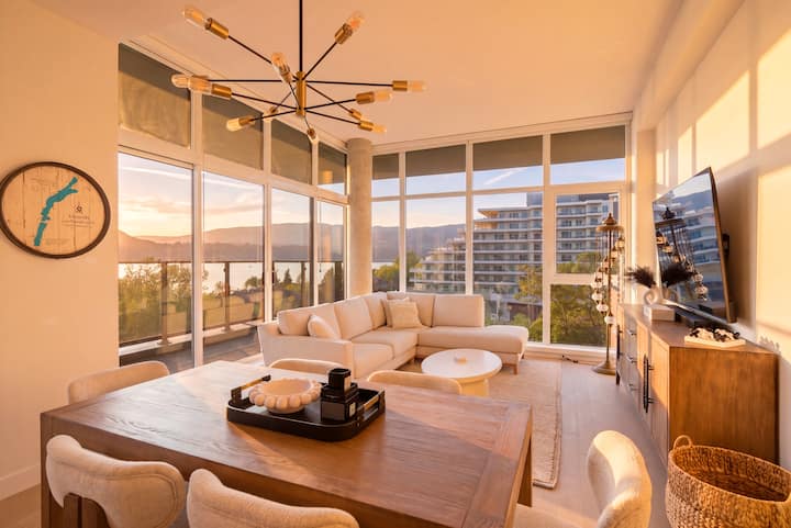 Exclusive Okanagan Beachfront Penthouse Oasis - Kelowna