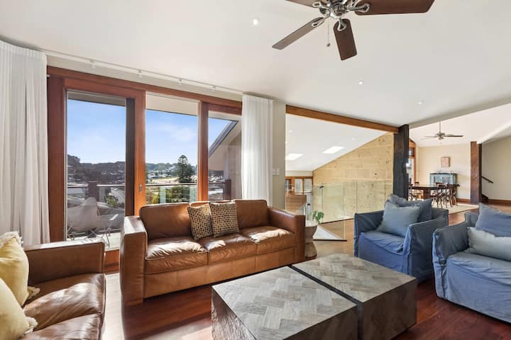 Austral By Coast Hosting - Terrigal