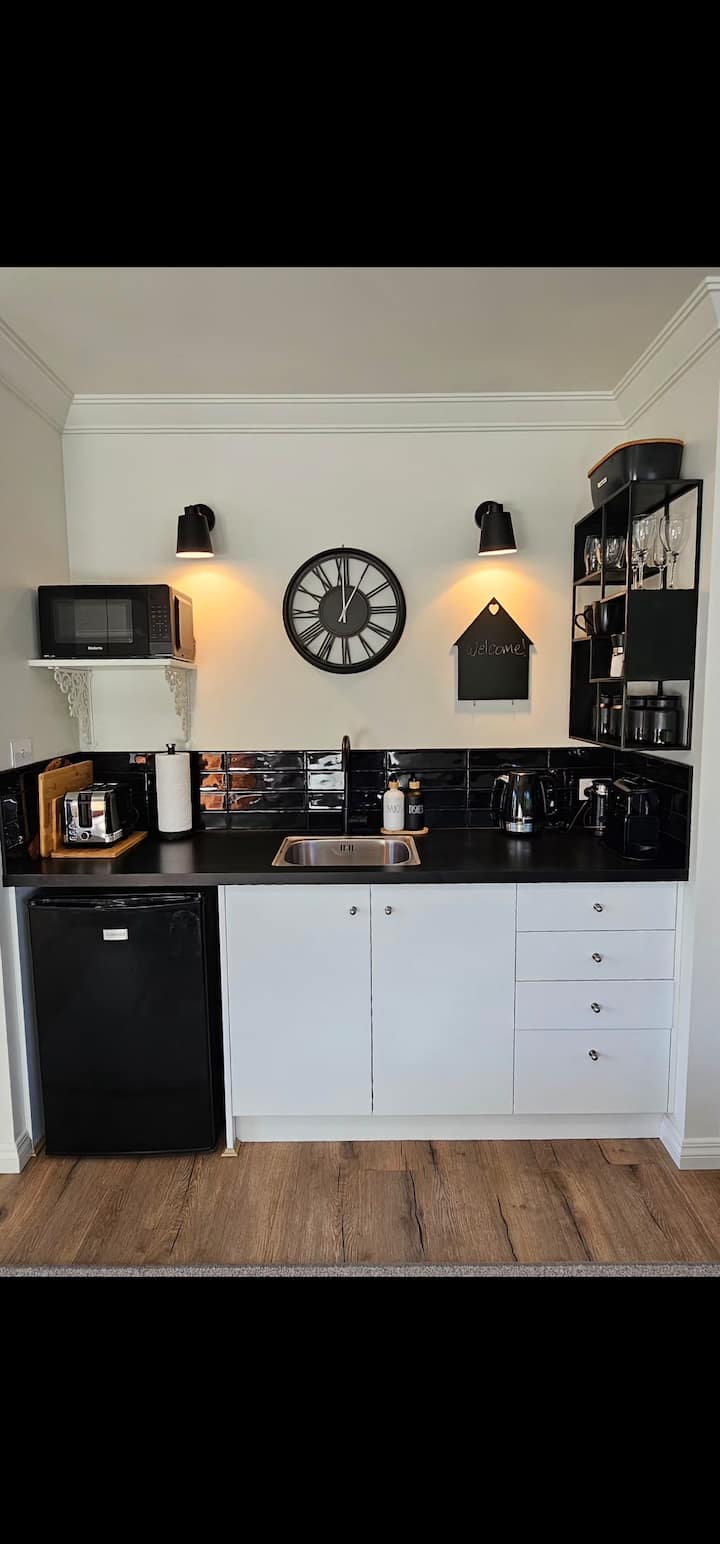 Piwakawaka B&b - Studio 1 'Ruru', Greytown - Greytown