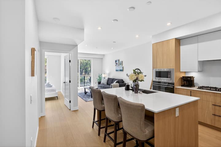 Zara Arterra | Mountain View• Near Wineries - Kelowna