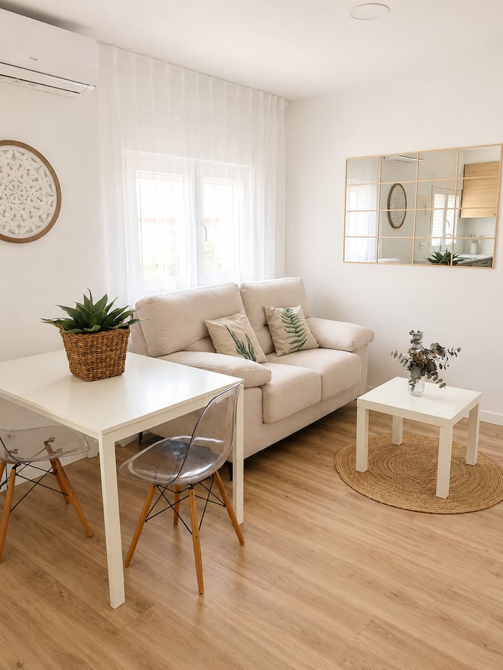 Apartamento Reformado De 2 Habitaciones Dobles - Zaragoza, España