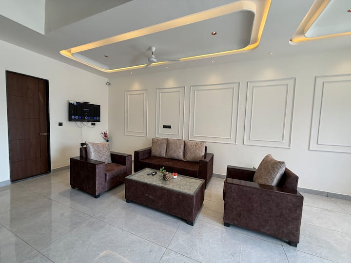 Serene Poolvilla Near Udaipur’s Scenic Countryside - Udaipur