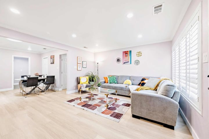 Fresh 3br East Bay Home Near Oak | 2 Parking Spots - サン・レアンドロ, CA