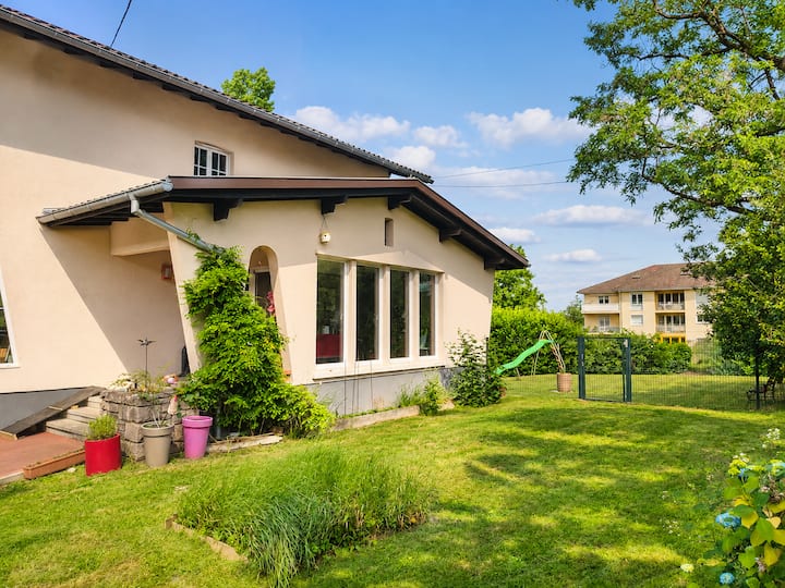 Propriété 3 Chambres Jardin Privé Et Clos, Parking - Thann