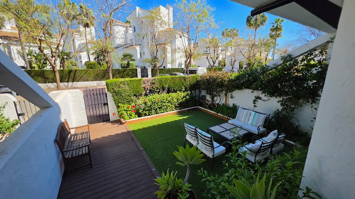 Preciosa Adosada En Los Naranjos De Marbella - Marbella