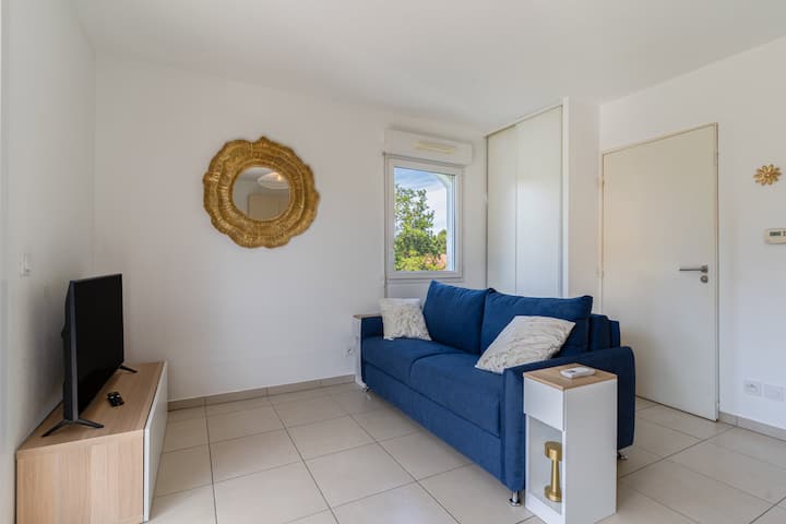 Le Cocon De Calistea: Studio Calme Avec Piscine - Roquefort-les-Pins