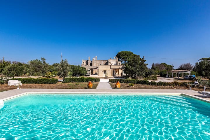 Private Room In An Historic B&b With Pool, Venere - Oria