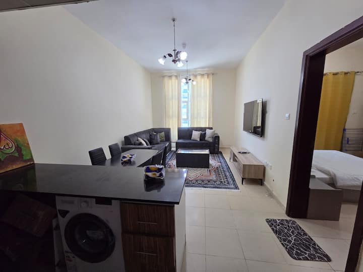 Quiet Modern Apartment In City Tower Ajman - Ajman