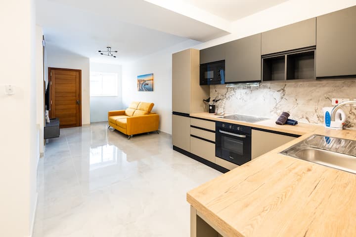 Modern 3-bed Maisonette&backyard In St Paul’s Bay - Malte