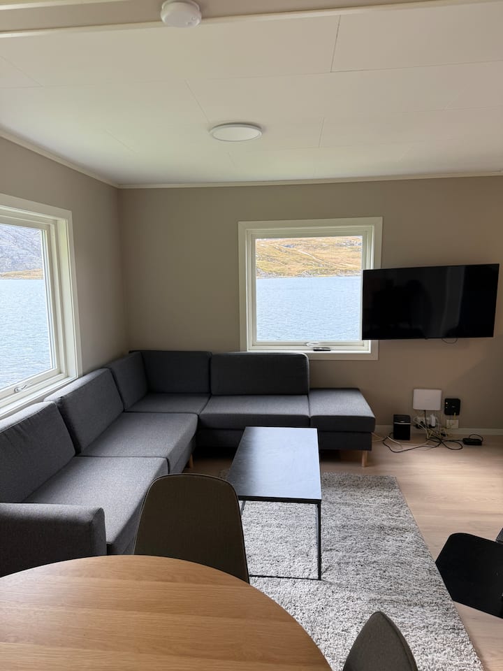 Big Private Property In Sørøya. 5 Bedrooms - ノルウェー アルタ