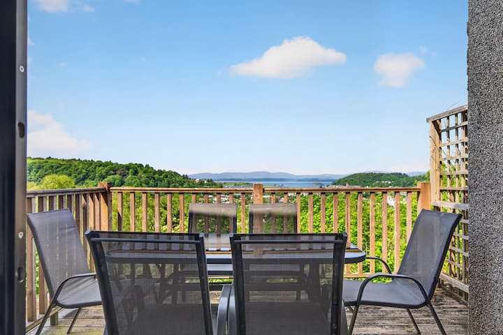 3br Apartment With Stunning Views & Parking - Oban