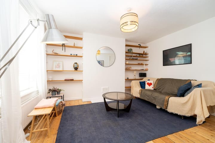 Large 1900s Garden Flat In E2 - London