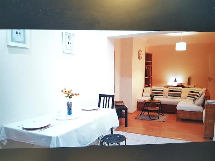 Pottersbar House
4 Bedroom, 2.5 Baths
(Sleeps 10) - St Albans, UK