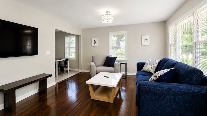 Decatur Executive Residential Stay | Sleeps 11 - Decatur, GA