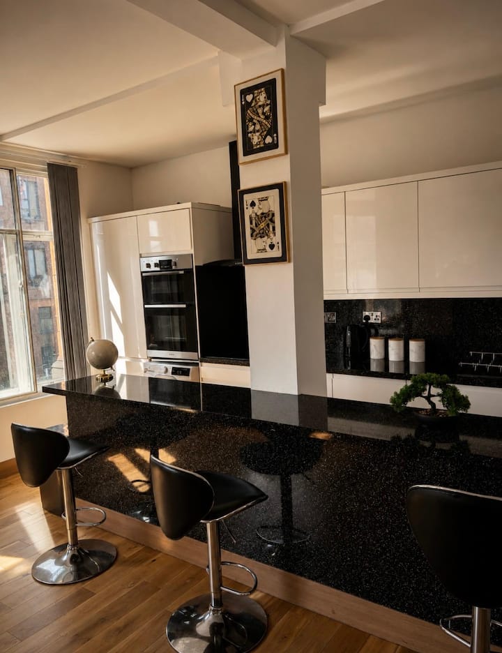 Executive Modern City Centre Penthouse - Manchester