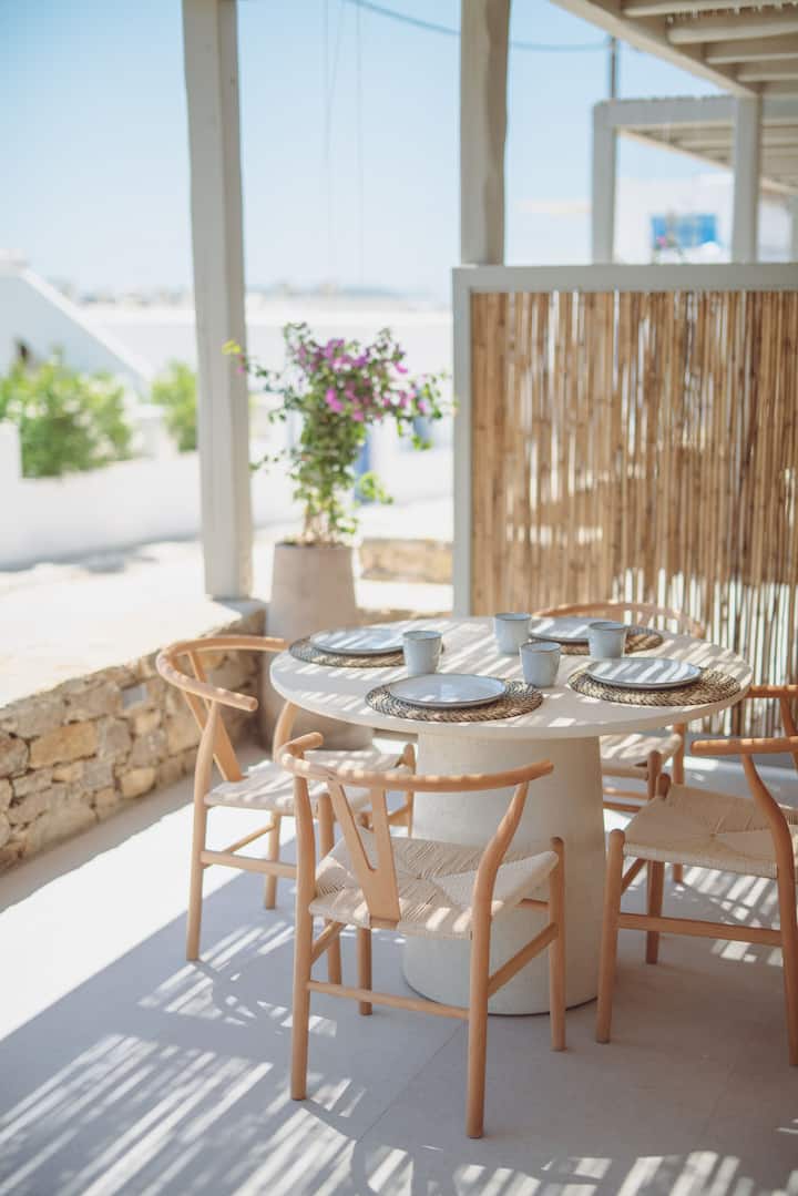 Wind
5 Elements
Agapi's Houses - Antiparos