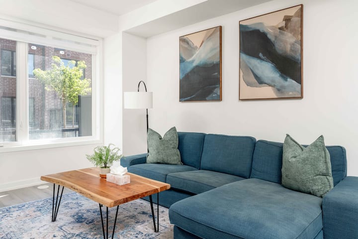 Great Location Home For Family And Friends! - オークビル