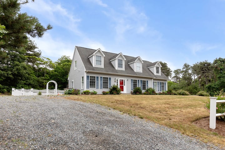 3br Retreat Near Forest Beach & The Cape Cod Rail - Orléans, MA