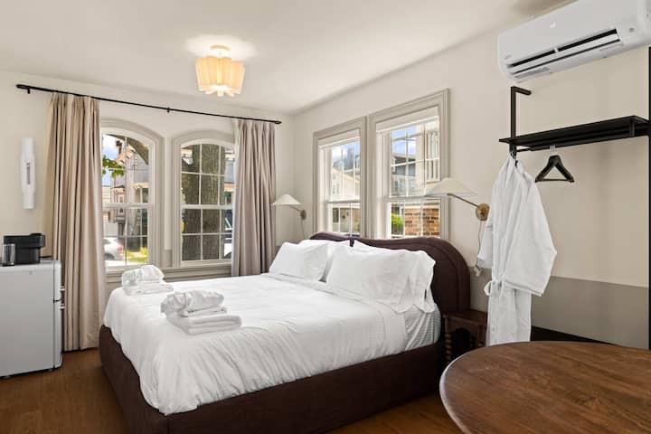 Ocean City Mansion (Central Room 1) - Ocean City, NJ