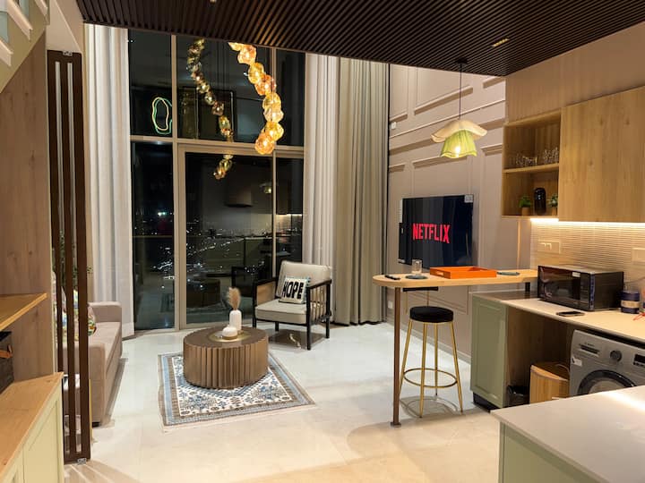 The Lumen Loft By Dimerro Stays | Skyline View - Manesar