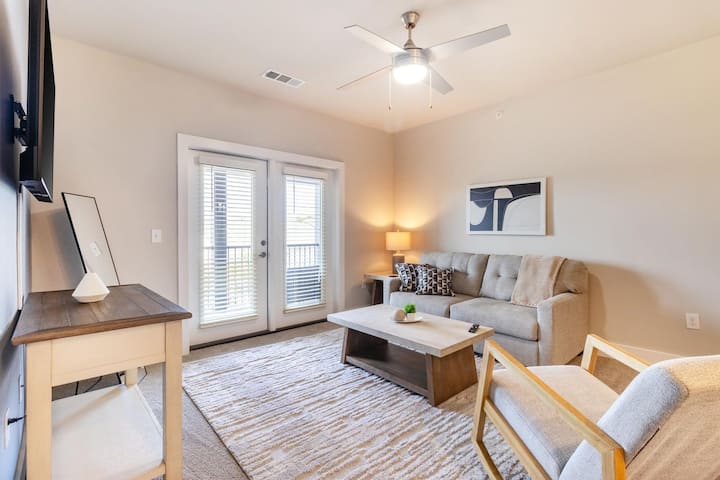 Landing | Chic 2bd In Clara Avenue - Panama City Beach, FL