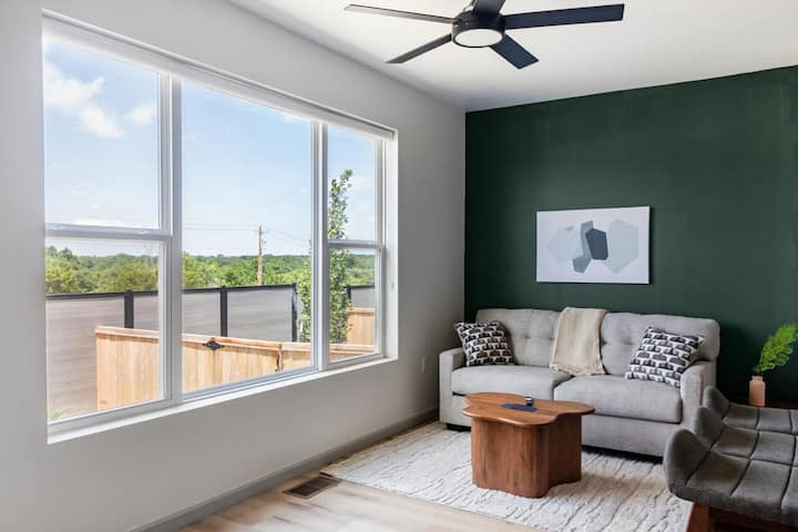 Landing | Stylish 3bd, Pool, Clubhouse - 에드먼드