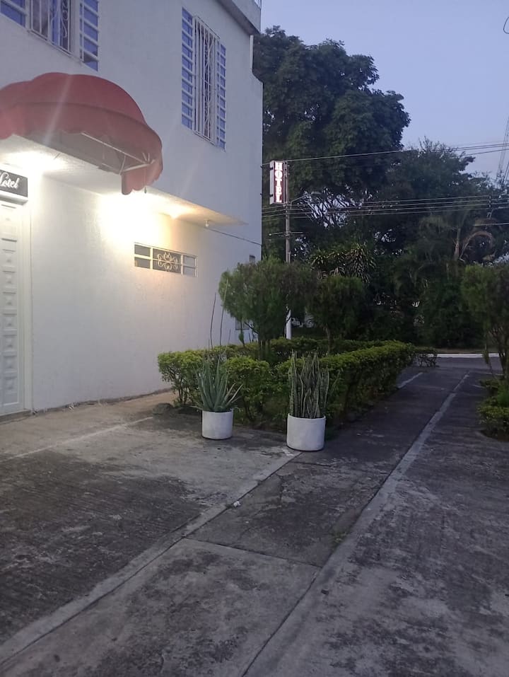 Hotel De Las Mercedes. - Palmira