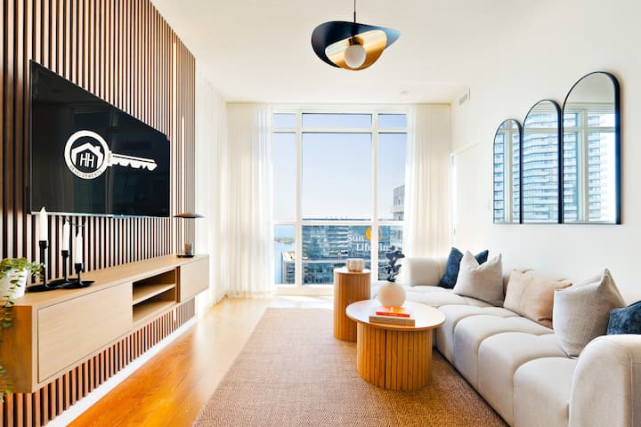 Lux 3br/2ba W/parking | 5 Min To Cn Tower - Toronto