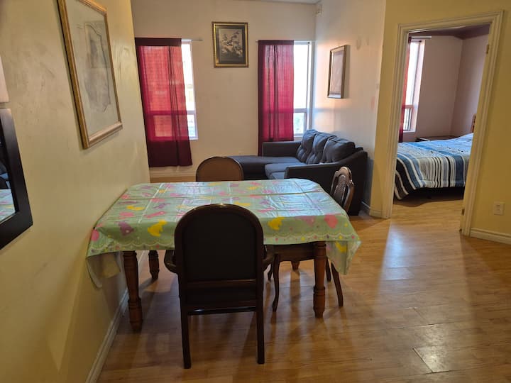 2 Bedrom Apartment, Free Parking, Specious & Quiet - Oshawa
