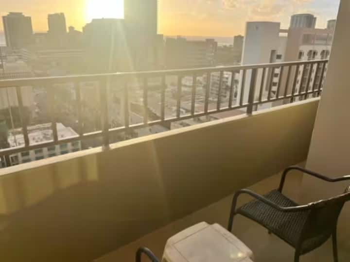 Royal Kuhio 18階 コンドミニアム 海とダイヤモンドヘッドが見える! 駐車場あり - Honolulu, HI
